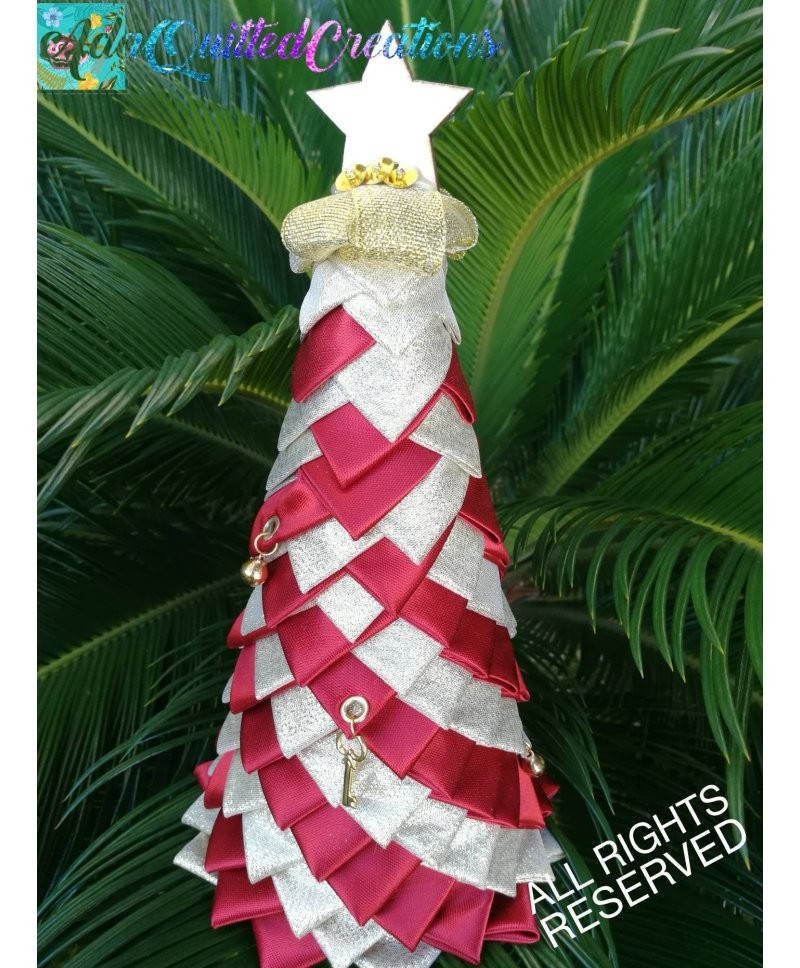 Red and Gold tabletop tree - Ada Quilted Creations